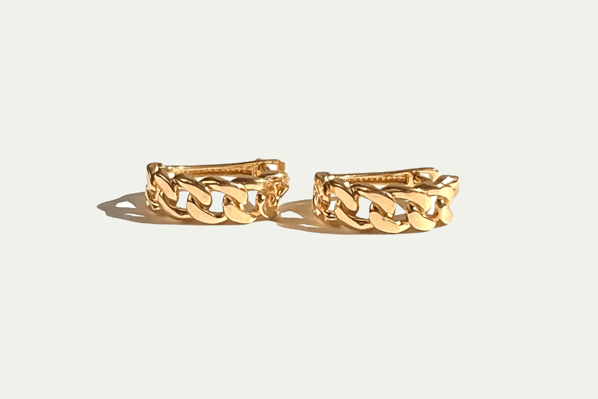 Yellow Gold Classic Coupling Earrings | Classy Gold Earrings – ANTY